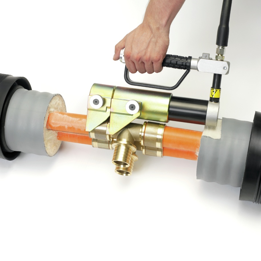 REHAU RAUVITHERM PRE INSULATED DUO PIPE 20M 63mm + 63mm / 210mm ...